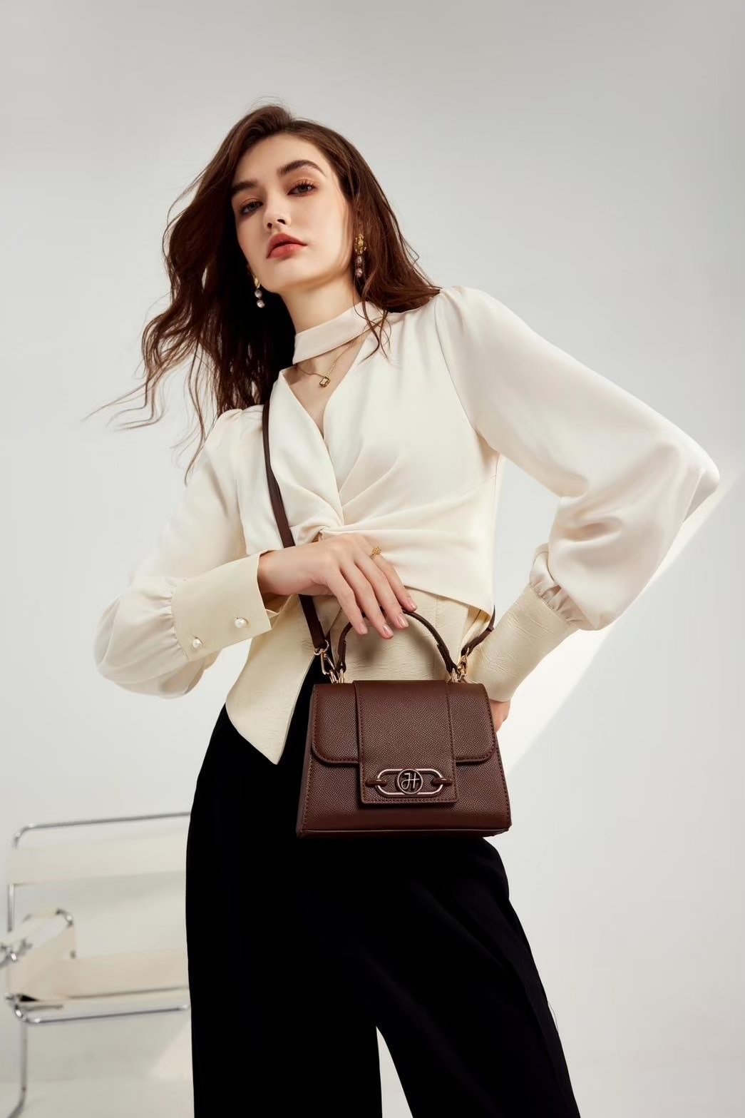 OOTD Boss Babe Look Pakai Naffy Bag yang Stylish - Jims Honey